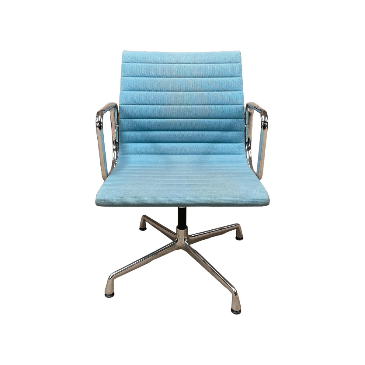 Refurbished EA 104 – Conference Chair in Blue — Zero Office Furniture
