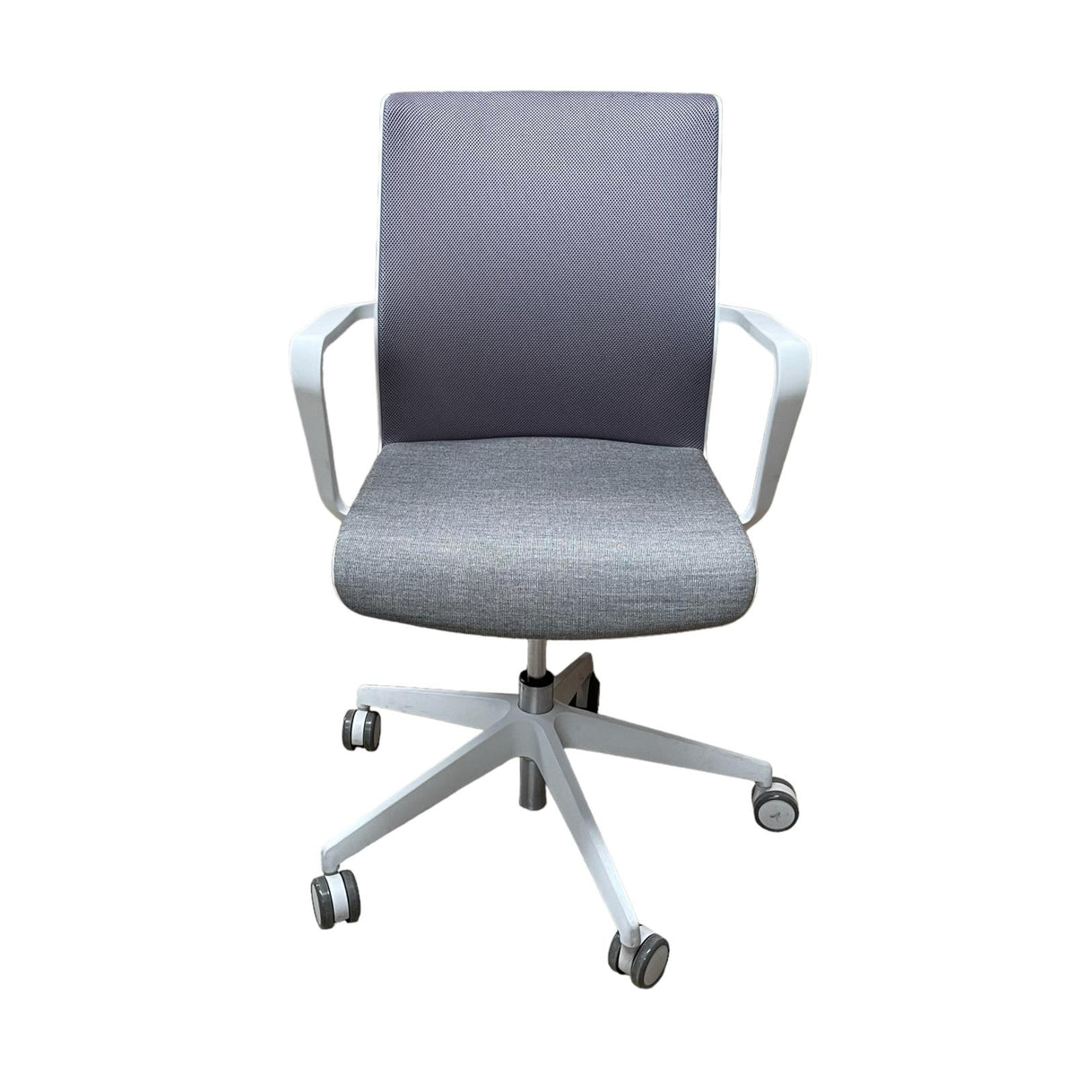 Refurbished Grey Circo - CR2 Operator Chair — Zero Office Furniture